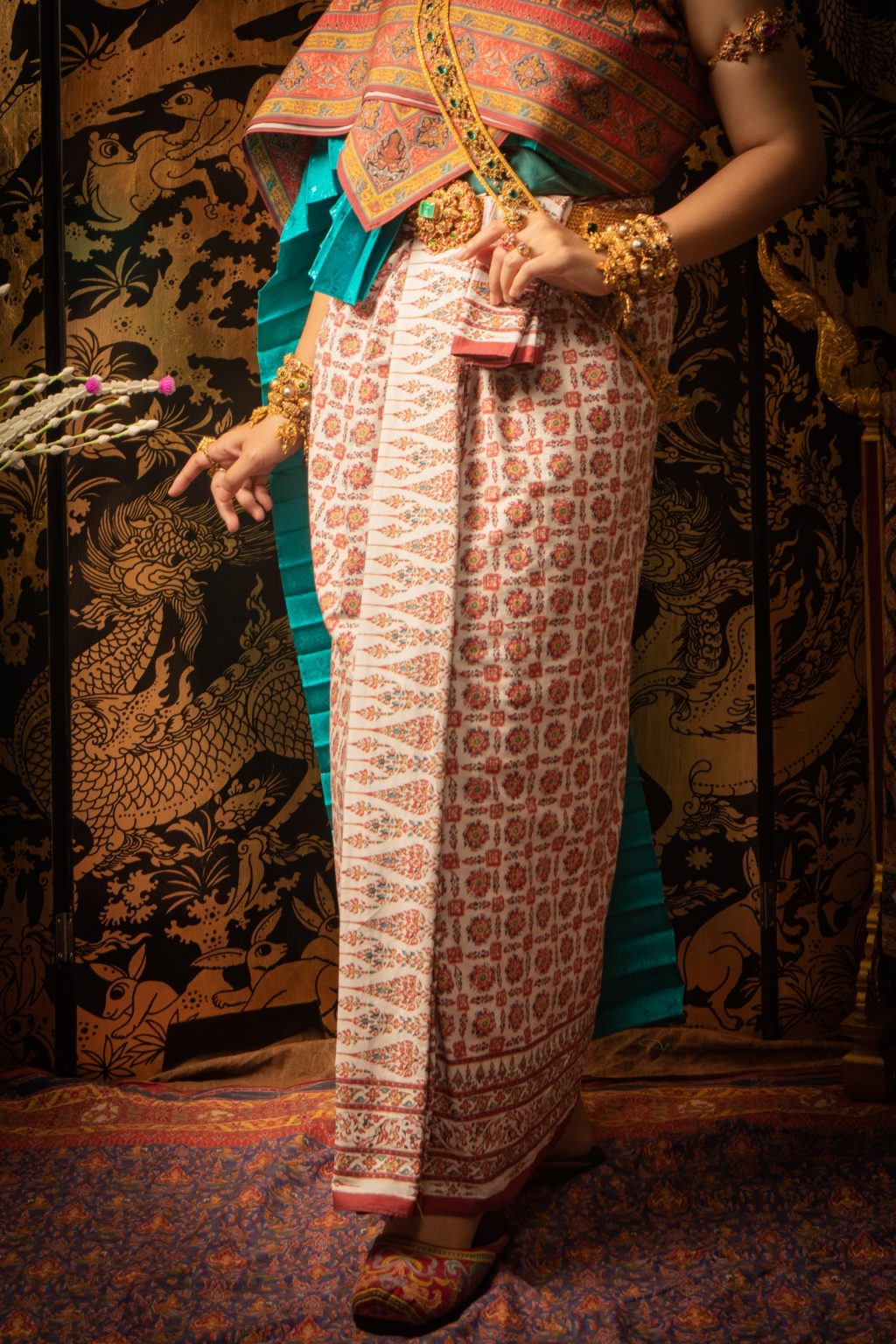 Understanding Traditional Thai Costume | Siam Niramit Phuket